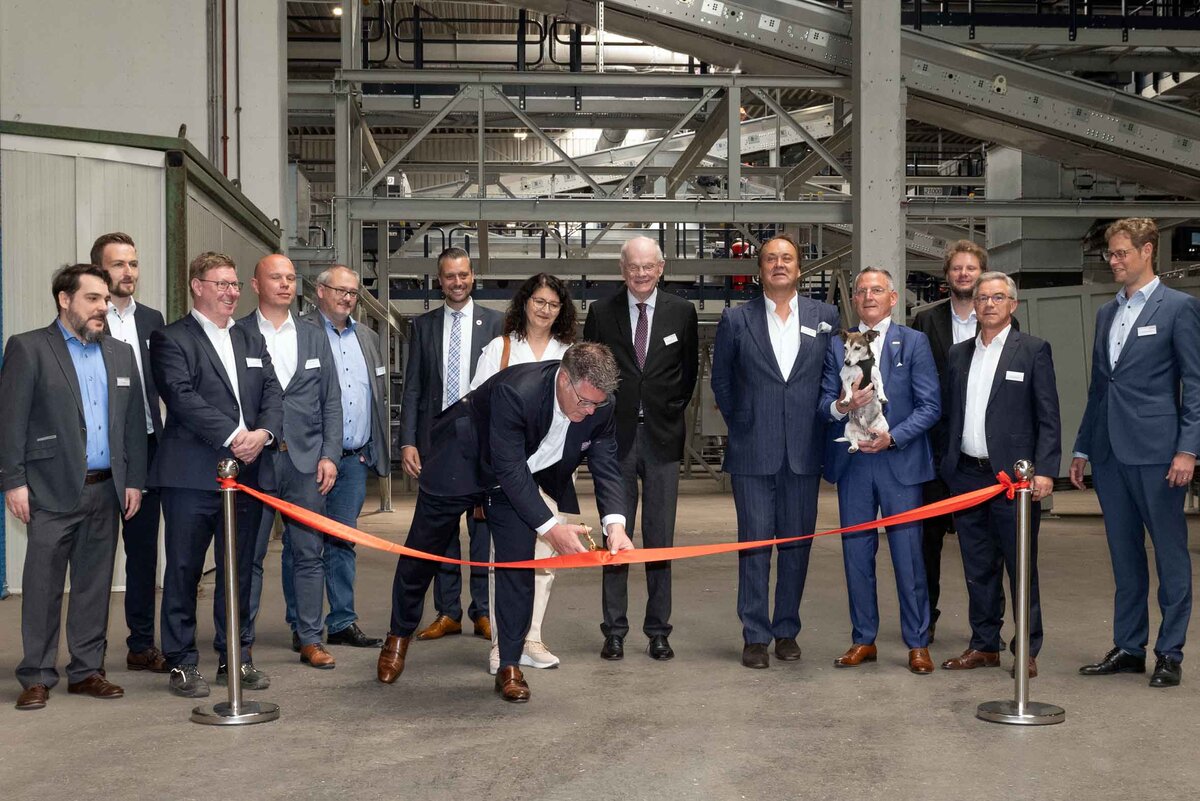 Feierliche Eröffnung der modernsten Recycling-Sortieranlage Europas in ...